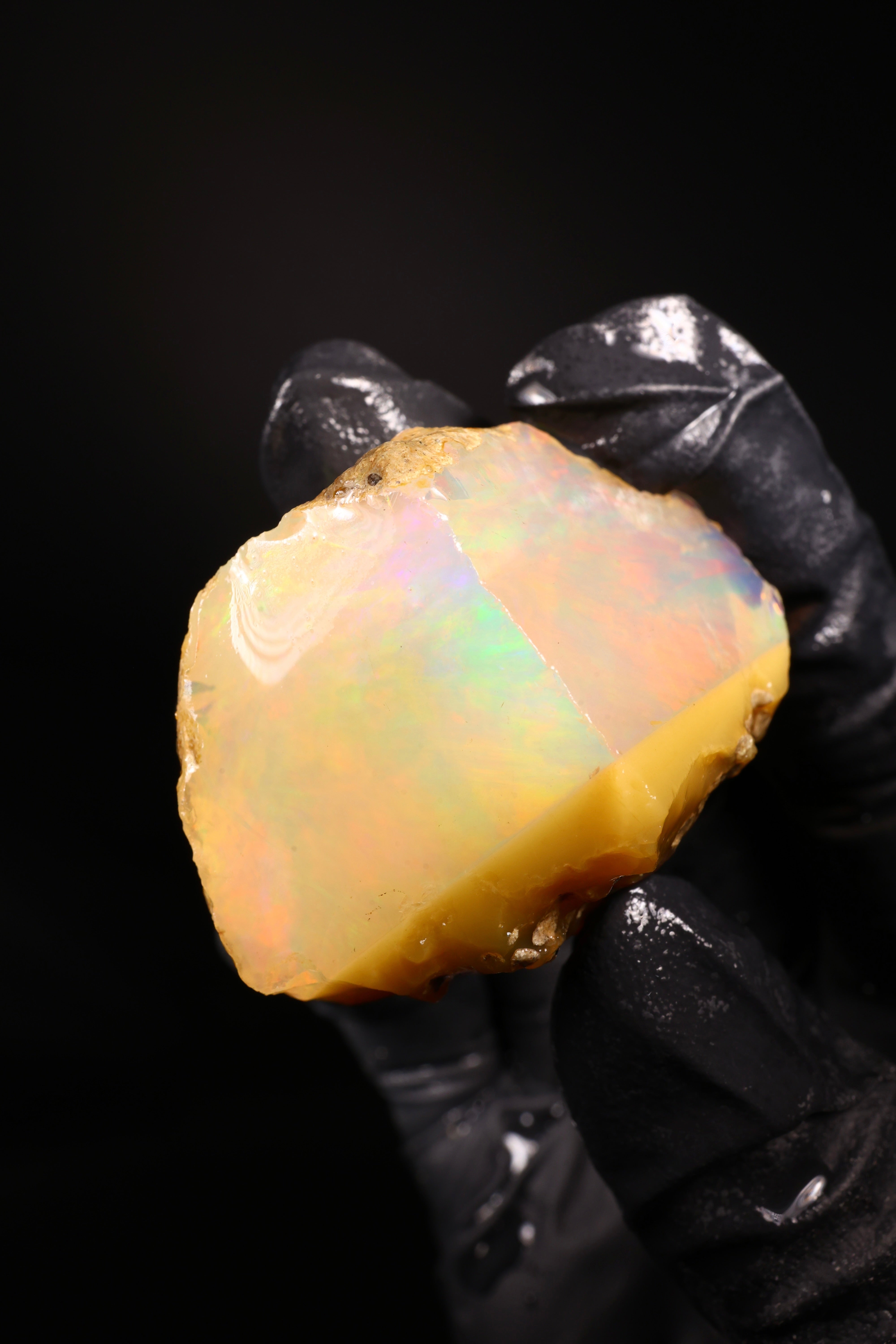32.57g Rough Specimen – The Opal Trove