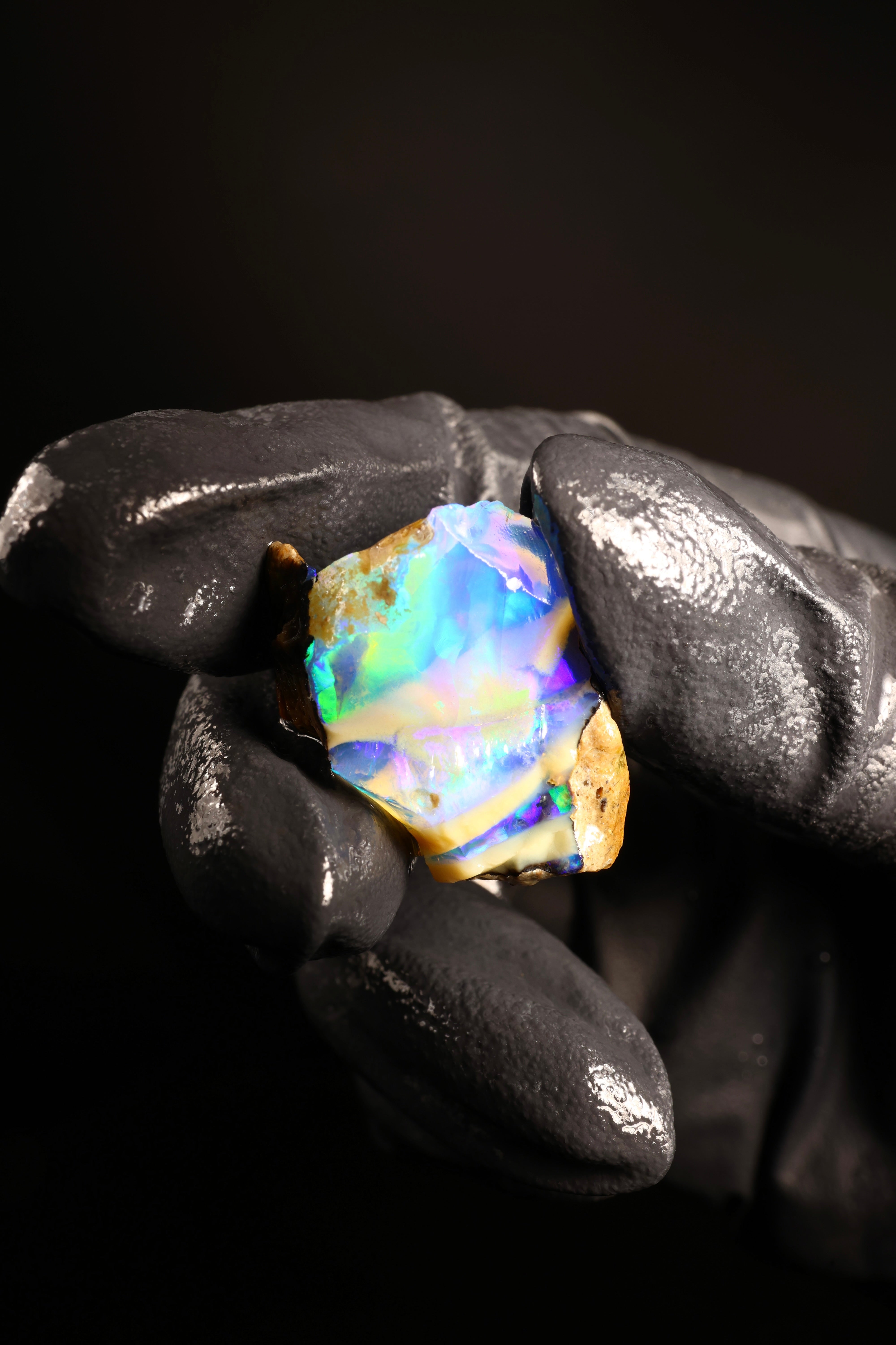 2.68g Rough Specimen – The Opal Trove