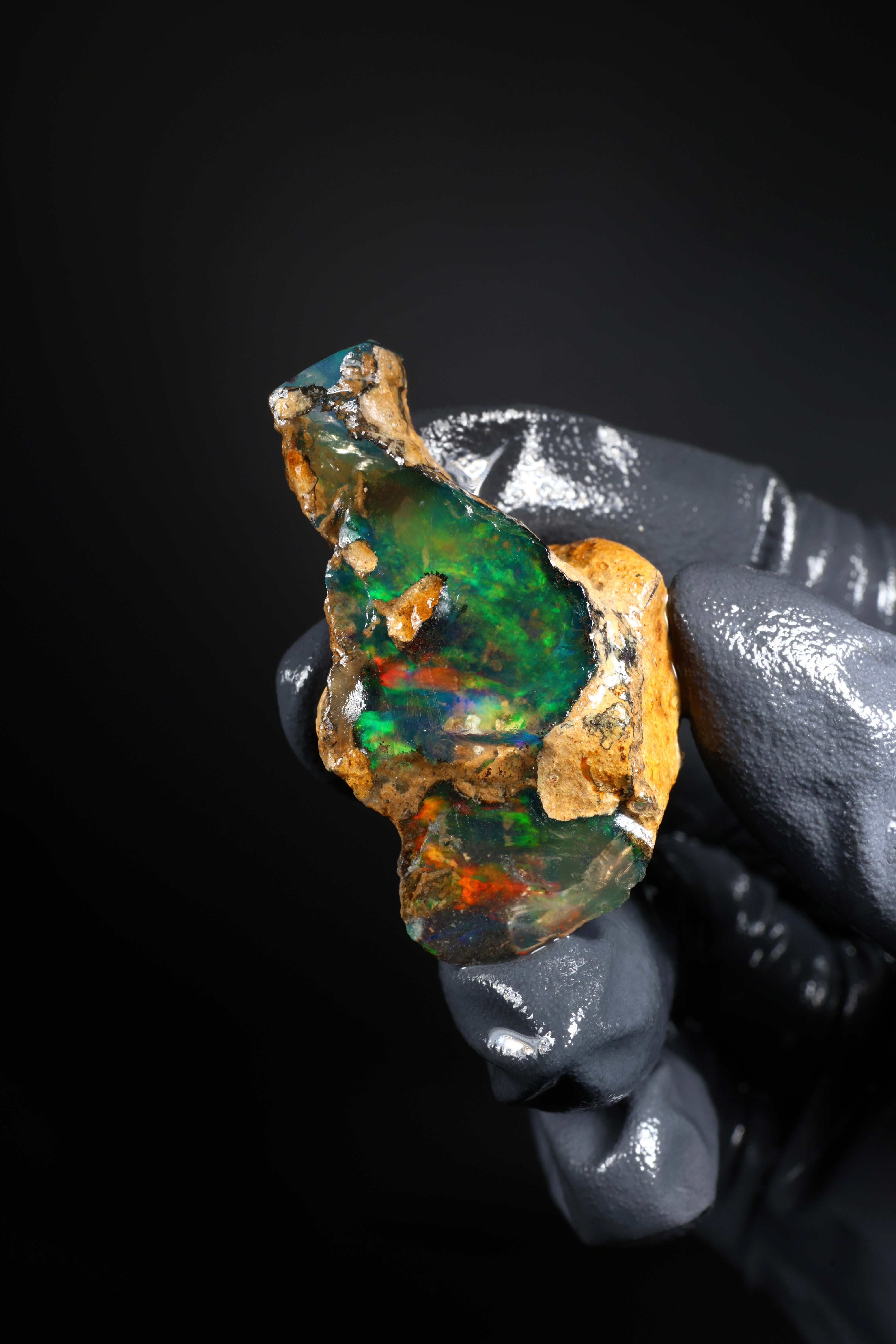 9.42g Rough Specimen – The Opal Trove